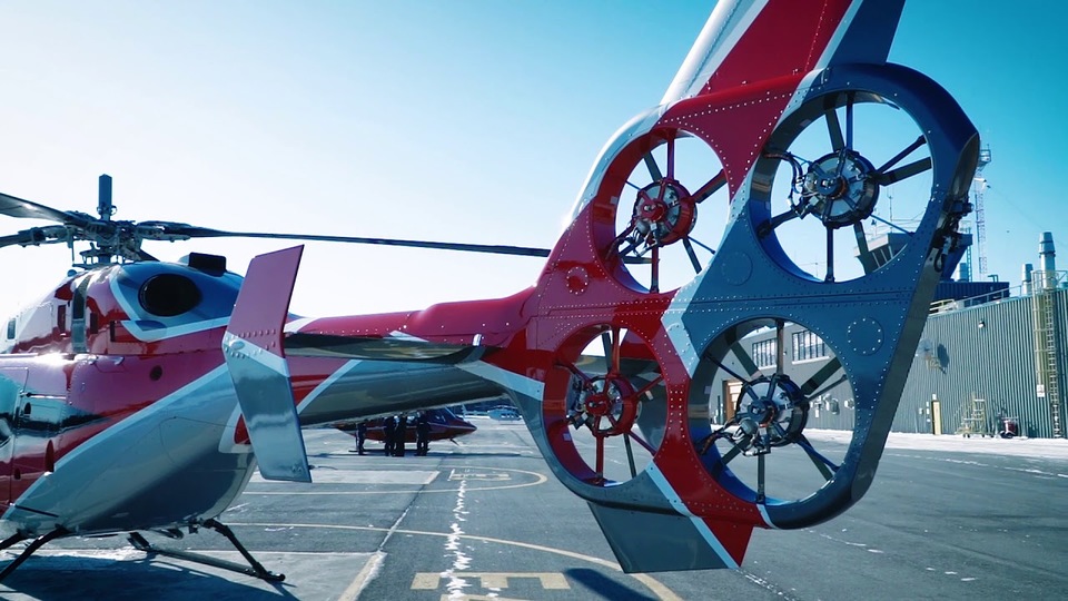 世界初。テールローターを4枚の電動にしたヘリコプターで、燃費向上＆騒音も低下 | ギズモード・ジャパン