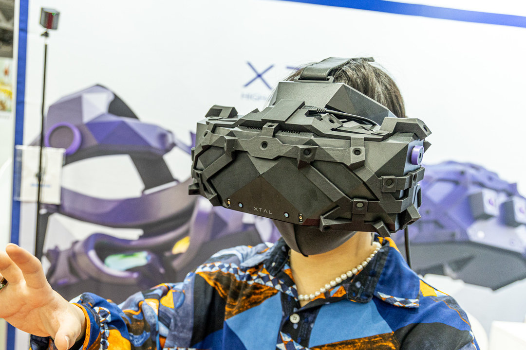 超巨大・全部盛りVRゴーグル｢XTAL｣がすごい #コンテンツ東京2021 | ギズモード・ジャパン