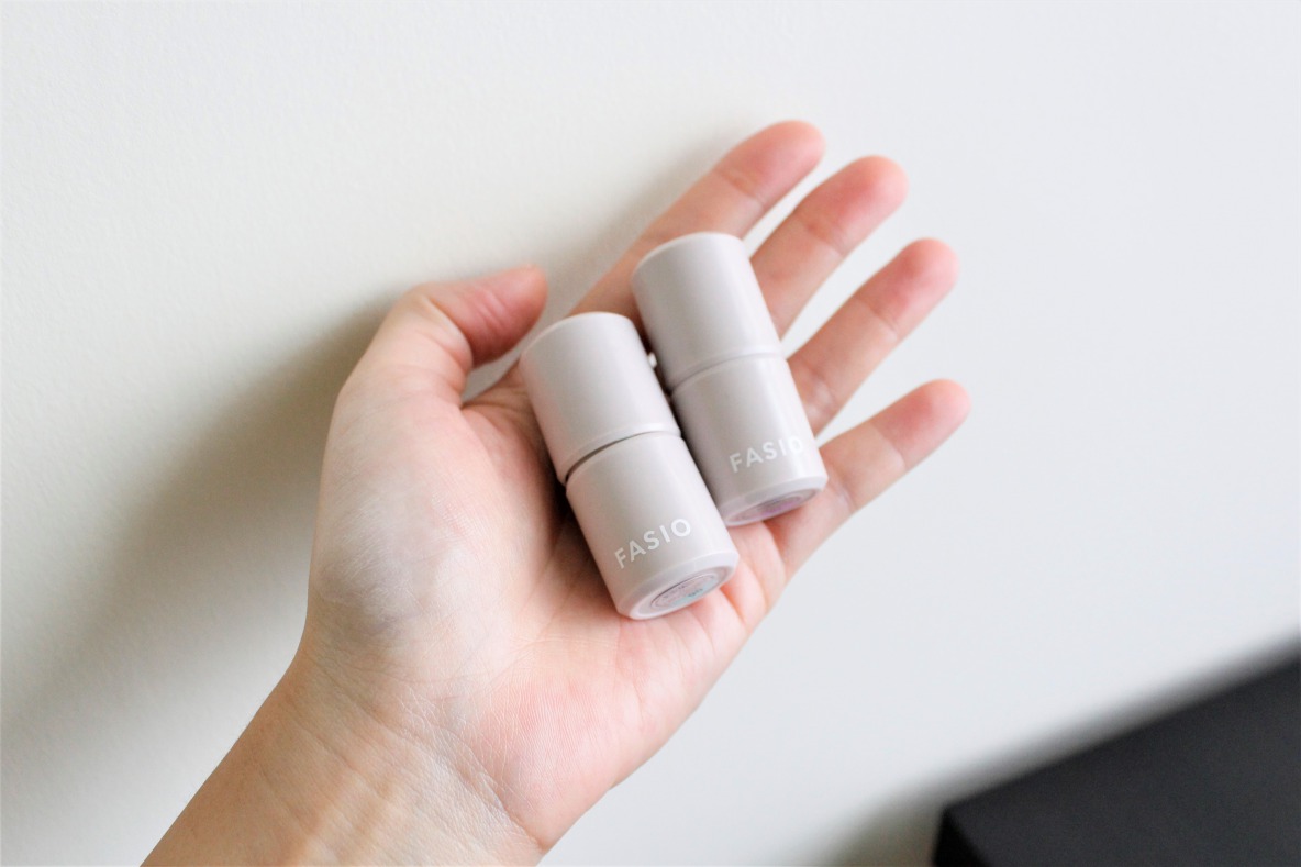 FASIOの「マルチフェイス スティック」は頬・唇・目元に使えるすごいヤツ！ 10時間も化粧持ちするって頼もしいな〜 | ROOMIE（ルーミー）