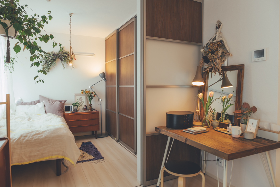 インテリアコーディネーターがつくる“落ち着ける”部屋。好きなものだけで構成された賃貸1LDK（熊本市） | ROOMIE（ルーミー）