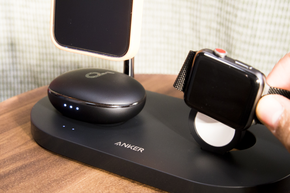 Ankerの新製品「3-in-1ワイヤレス充電ステーション」を寝室に設置したら、理想のスマートな充電環境が完成しました | ROOMIE（ルーミー）