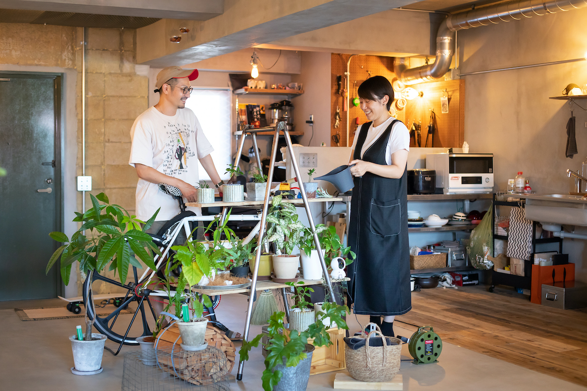 ないモノは作って補う2LDK。2度目のリノベーションで理想を叶えた75㎡の部屋｜みんなの部屋（埼玉県朝霞市） | ROOMIE（ルーミー）