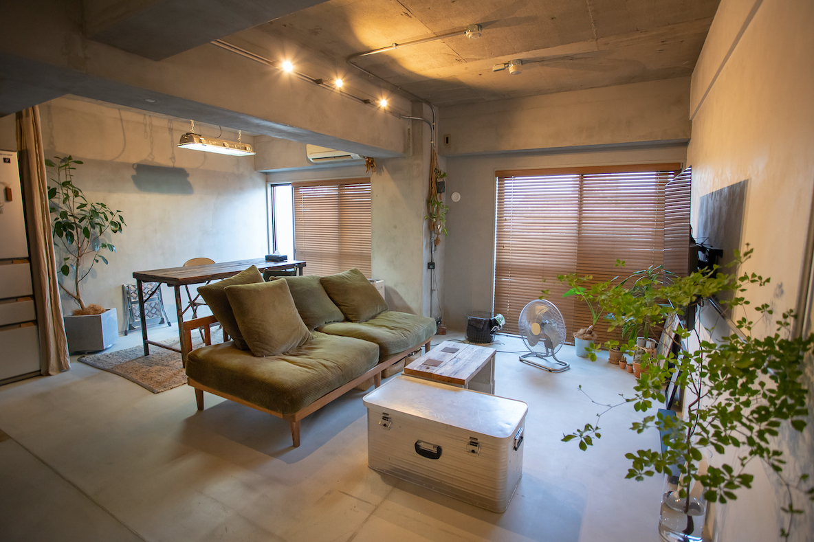 ないモノは作って補う2LDK。2度目のリノベーションで理想を叶えた75㎡の部屋｜みんなの部屋（埼玉県朝霞市） | ROOMIE（ルーミー）