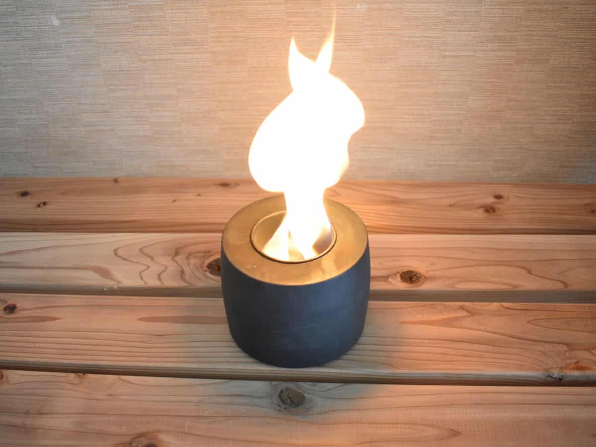 手軽に焚き火体験ができる！ 無煙無臭の「FIRE POT」を試してみた | ROOMIE（ルーミー）